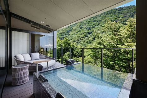 軽井沢の高級ホテル12選｜温泉の露天風呂・美食・絶景を楽しむ厳選宿 Relux Journal