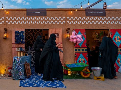 دليل قرية زمان في موسم الرياض 2022 تايم أوت الرياض 2022