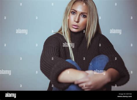 Woman Wearing Turtleneck Sweater Hi Res Stock Photography And Images Alamy