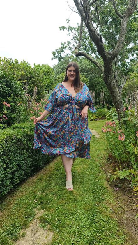 Plus Size Floral Dresses Sizes 12 To 30 Embrace Your Curves In Style