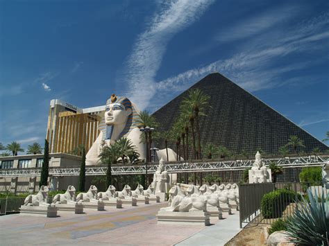 12 Famous Buildings In Las Vegas Trip101