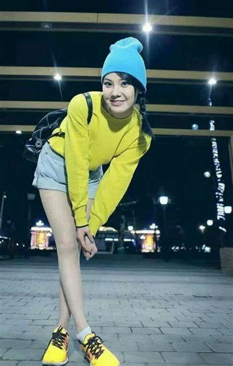 Монголын хөөрхөн охид хөвгүүд