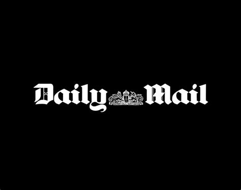 Daily Mail Uk Engaged Dancing With The Stars Judge Carrie Ann Inaba Set To Wed Soap Opera