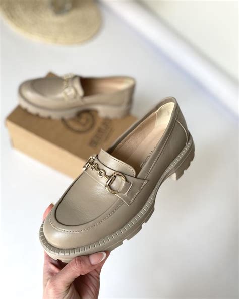 Лофери жіночі — ціна 1700 грн у каталозі Туфлі Купити жіночі речі за доступною ціною на Шафі