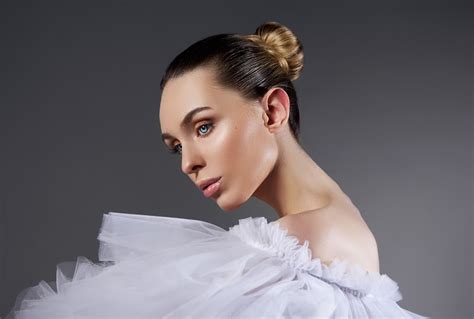 Slicked Back Hairstyles For Women To Show Off Hairdo Hairstyle