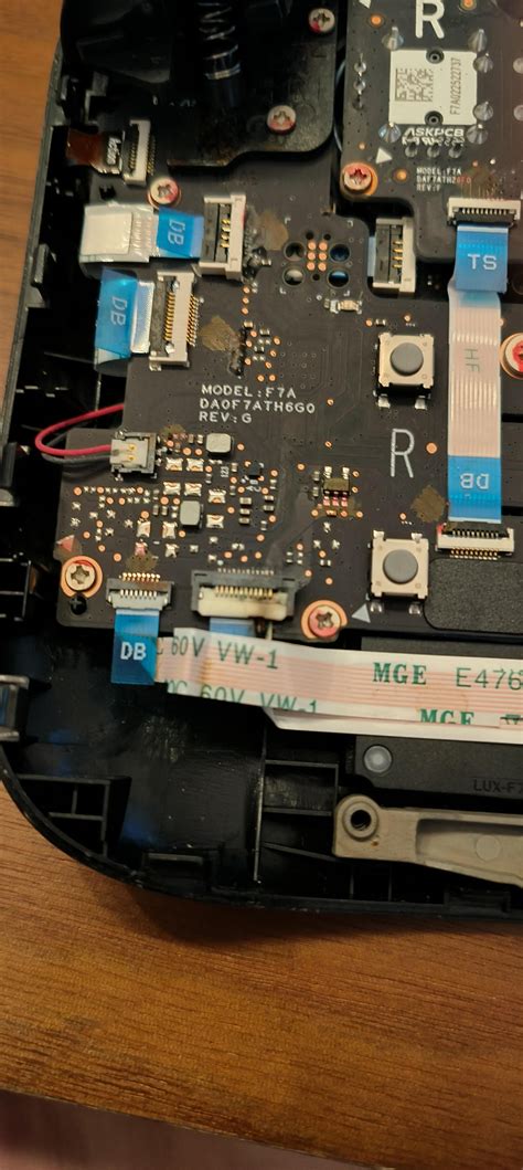controller not detected went to poke around the insides and r