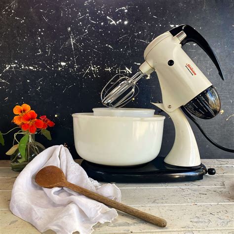 Vintage 1955 Sunbeam Mixmaster Stand Mixer Model 11 In Working Condi