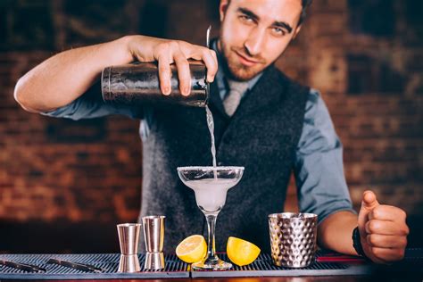 10 Bartender Signature Drink Ideas To Boost On Premise Sales