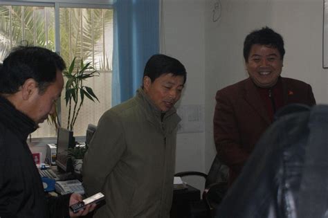 学院领导亲切慰问春节值班工作人员 安康学院后勤保障处