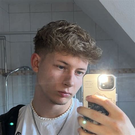𝐋𝐢𝐧𝐮𝐬 🃟 Linux192 • Threads Say More