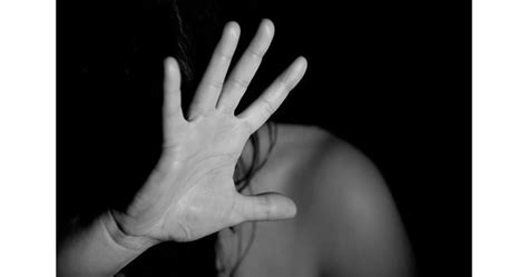 Задържаха мъж счупил ребро на приятелката си в Смолян