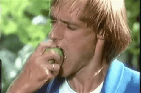  De Apple Eat Tenor