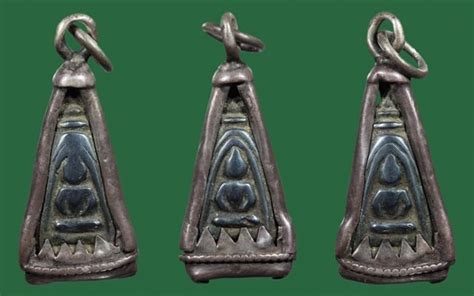 พระพรหมสามหน้า หลวงพ่ออี๋ ปี 2484 จับขอบเงิน คลาสสิคสุด แท้ด้วยสิ