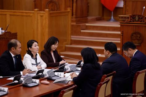 Л Өлзийсайхан Э Энхтуяа О Мөнхсайхан нарыг Цэцийн гишүүнээр томиллоо