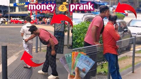 Picking Money Prank 🤑 Scare Prank Malaysia Prank Funny Youtube