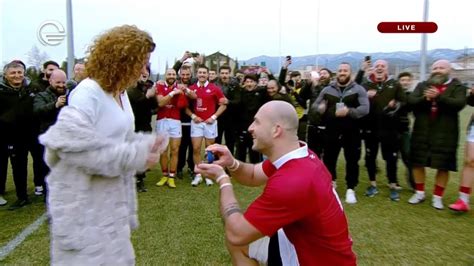 ნოდარ ჭეიშვილმა თამაშის დასრულების შემდეგ თავის რჩეულს ხელი სთხოვა Youtube