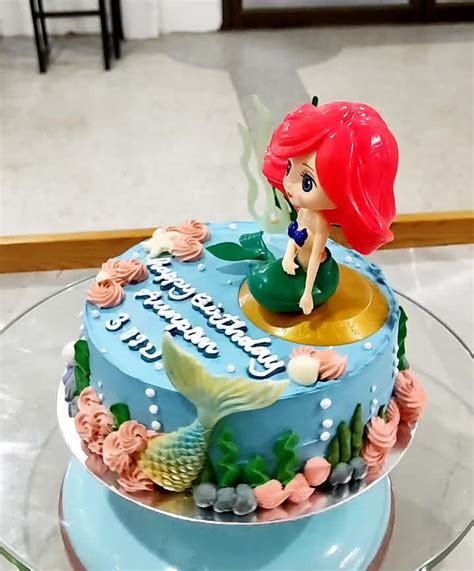 🎂🧜‍♀️ เค้กธีมทะเล Mermaid แบบนี้ขนาด 1 ปอนด์ ราคา 650 บาท ตกแต่งด้วย