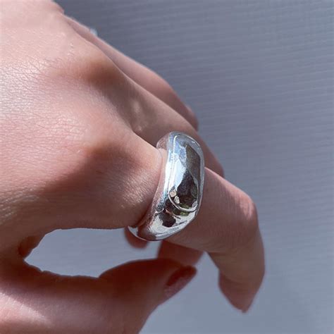 White Ultrium Vs Extreme Silver Differences Prosandcons Explained A Fashion Blog