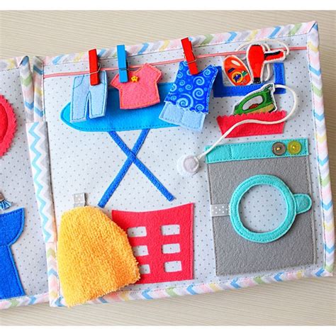 Кукольный домик из фетра Развивающая книжка для девочки Quiet Book Dollhouse Busy Book Doll