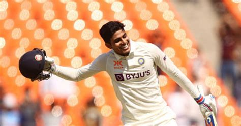 Ind Vs Aus 4th Test Live भारत संकटात असताना शुबमन गिल खंबीर राहिला