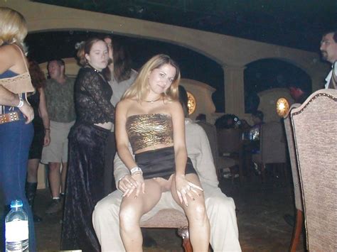 Thesandfly Awesome Timing Photo Gallery Porn Pics Sex Photos And Xxx S