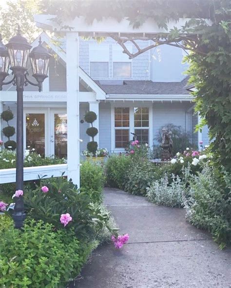 Ashland Oregon A Luxury Road Trip — Amy Draheim — Travel Blog