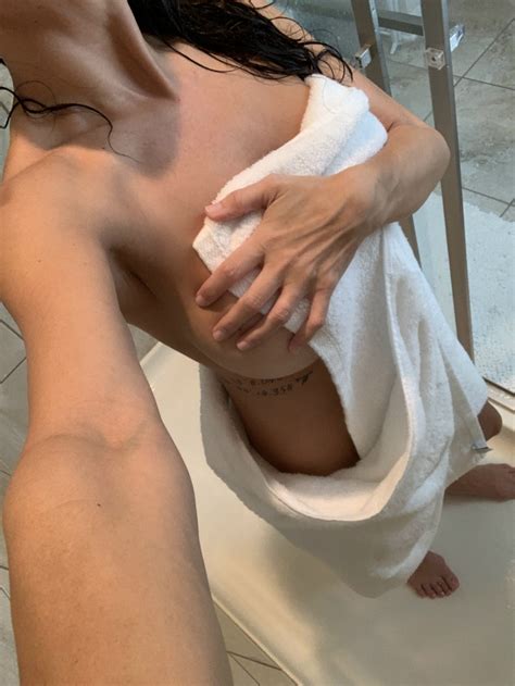 A Nice After Shower Selfie F Porn Pic