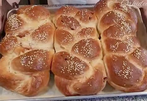 ВЕЛИГДЕНСКИ КОЗИЊАКОд едно тесто правам три плетенки со различен