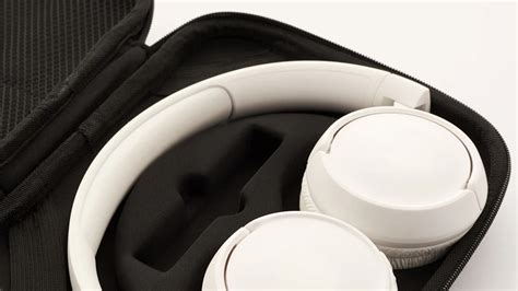 Guide To Choosing The Best Noise Cancelling Headset For Conference Calls