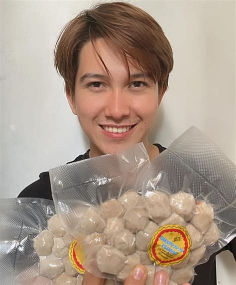 Kisah Sedih Sidik Eduard Berjuang Untuk Ekonomi Keluarga Jualan Basreng Hingga Cilok Laman 2