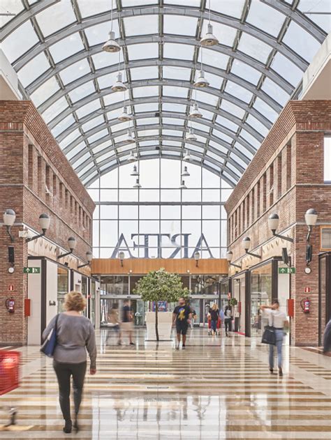 Centro Comercial Artea Merlin Properties Socimi S A En