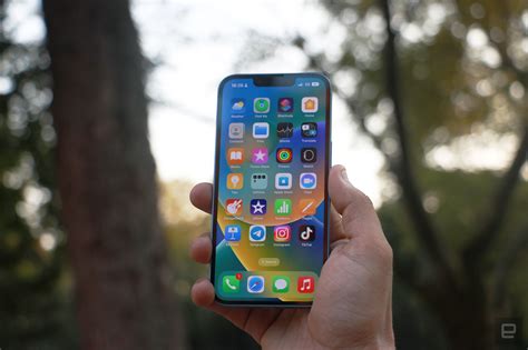 Apple Will Fix Ios 16s Annoying Copy And Paste Prompts Engadget