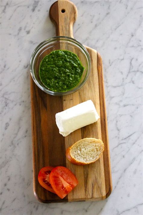 Frankie Hearts Fashion Goat Cheese Crostini