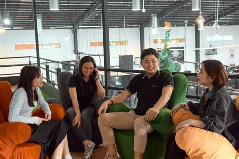 The Ethics Of Outsourcing Balancing Profit And Responsibility Clark Outsourcing