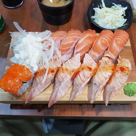 생연어 연어구이 초밥 음식여행 에펨코리아