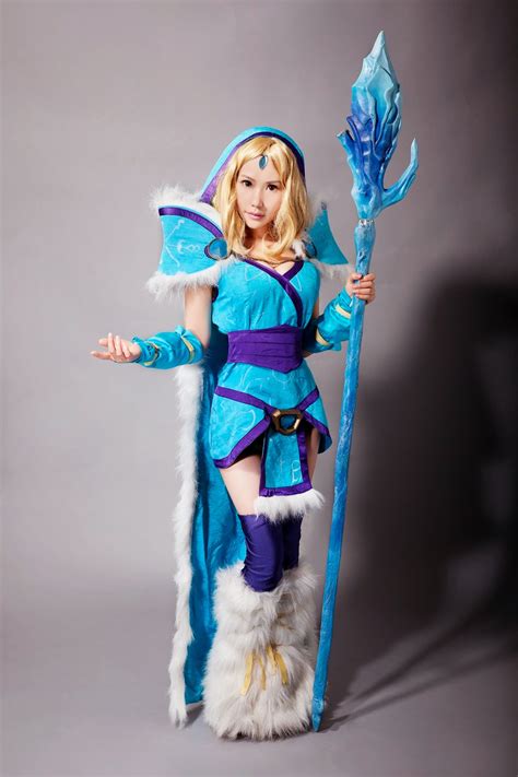 Beru Dota Cosplay Sexy Crystal Maiden