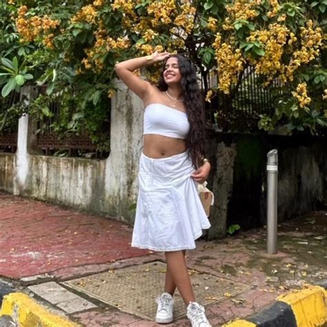 khushi chaudhary r unseenarmpits