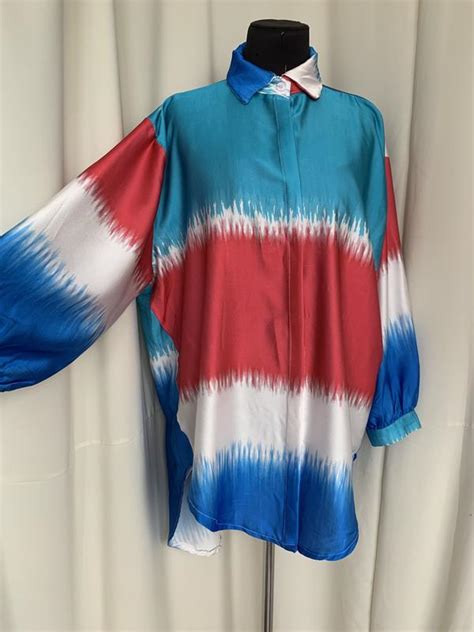 Яскрава сорочка довга оверсайз — ціна 300 грн у каталозі Сорочки Купити жіночі речі за доступною