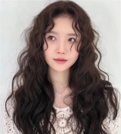 细软塌烫发发型图片 换上长发羊毛卷美翻天羊毛卷 美发站