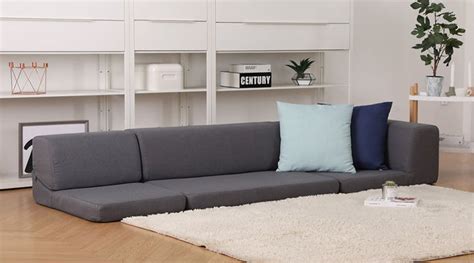 소파는 무조건 높아야 한다