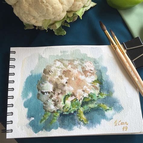 Пока детишки пишут натюрморт я решила тоже не отставать от творческого процесса получилась вот