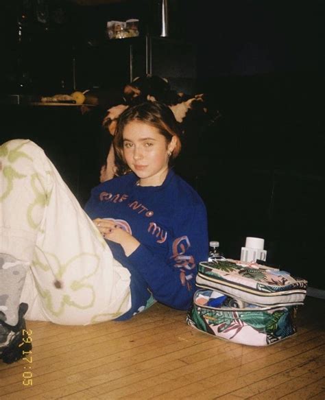 Pin Van 𝑩ᵃᵇᵉ Op Claire Cottrill