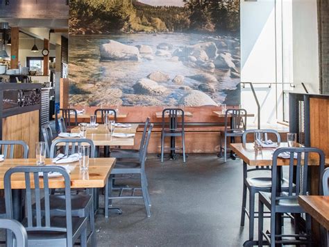 The Walrus And The Carpenter Review Ballard Seattle The Infatuation