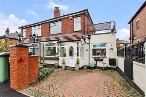 Kirkdale Crescent Wortley Leeds 2 Bed Semi Detached House £209995