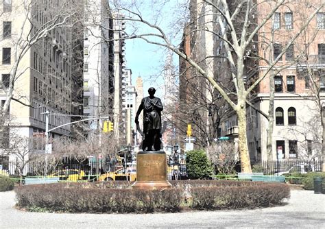 Daytonian In Manhattan The Edwin Booth Statue Gramercy Park