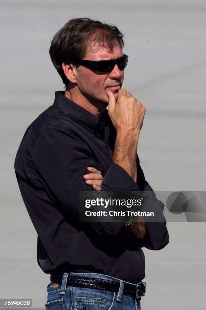 Evernham Motorsports Racing Team Photos And Premium High Res Pictures