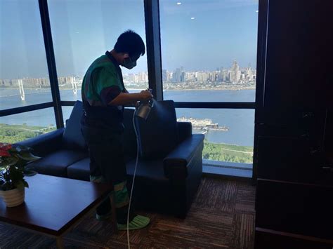 天悦外滩金融中心武汉写字楼除甲醛——武汉景观照明智能监控中心室内空气治理 武汉小小叶子环保科技有限公司