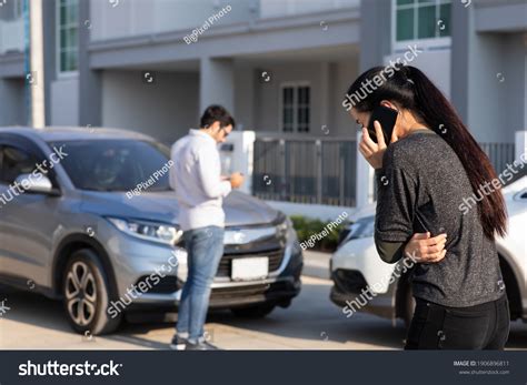 Caucasian Woman Driver Making Phone Call Stock Photo 1906896811 Shutterstock
