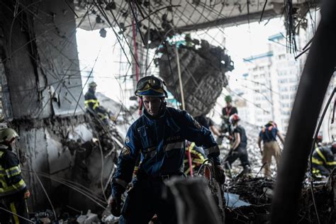 Сергій Крук On Twitter Незламна столиця Аварійно рятувальні роботи завершені у 25 поверховому