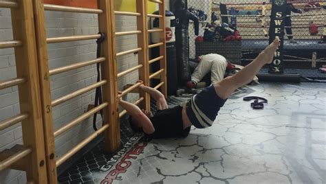 Dragon Flags Calisthenics Exercise [technique Tutorial]